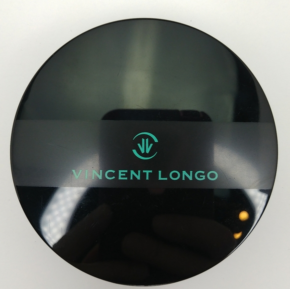 Vincent Longo | Makeup | Vincent Longo Velour Pressed Powder Light 2 ...